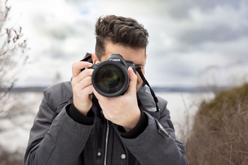 ALEXANDRE BACON : L’ART DE CAPTURER L’ESSENCE DES ENTREPRISES | L ...